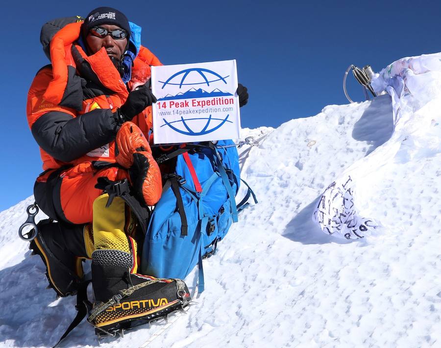 El Récord Del Sherpa Nepalí 23 Ascensos Al Everest El Correo