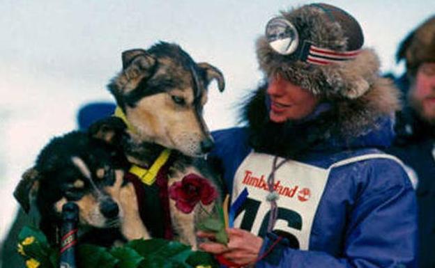 Mushing, trineo tirado por perros Libby Riddles, la mujer que ganó la ...