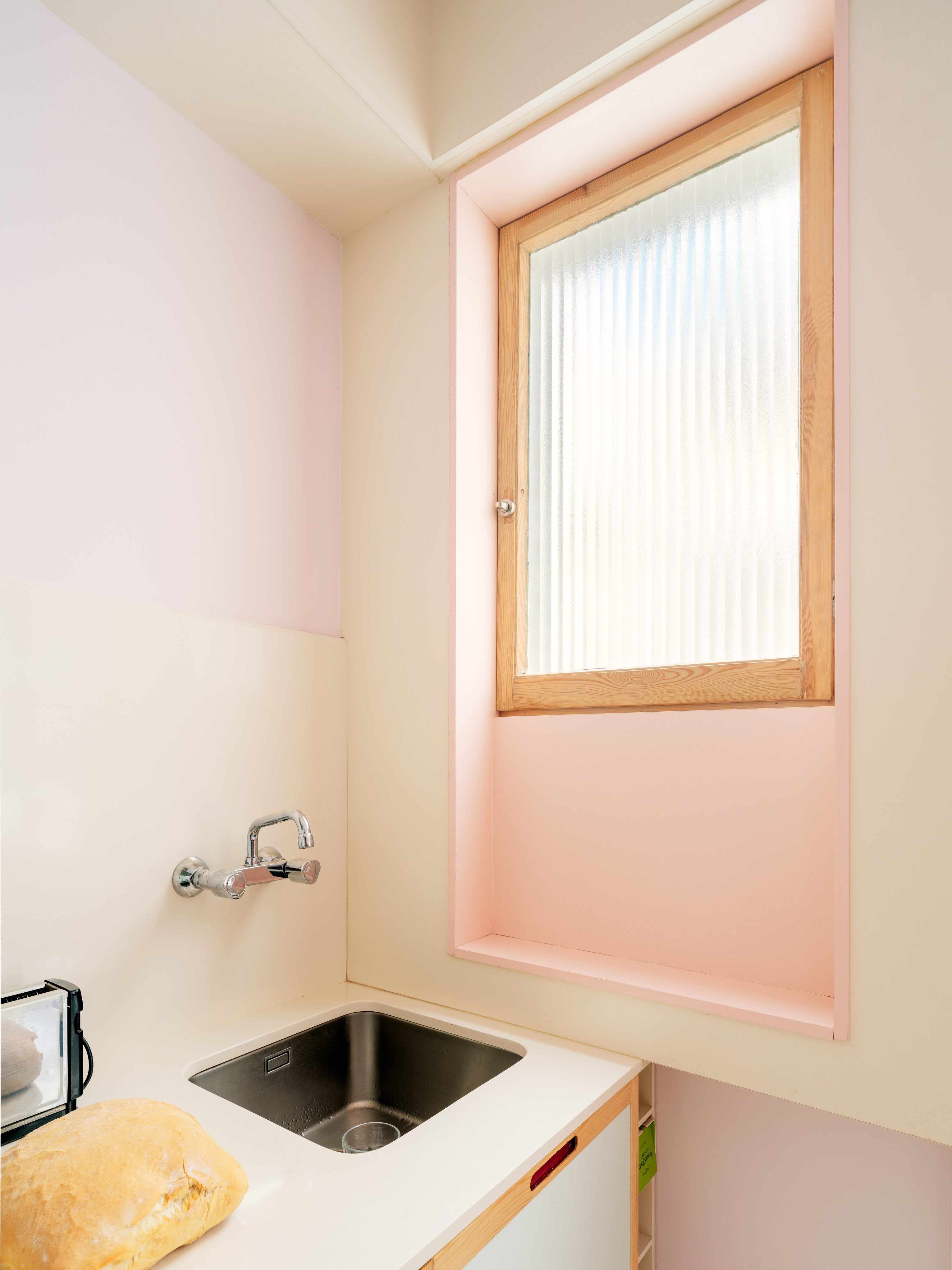 Fotos: Una coqueta casa rosa en el centro de Bilbao reformada con un ...