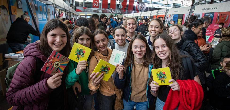 La Azoka llama a los jóvenes | El Correo